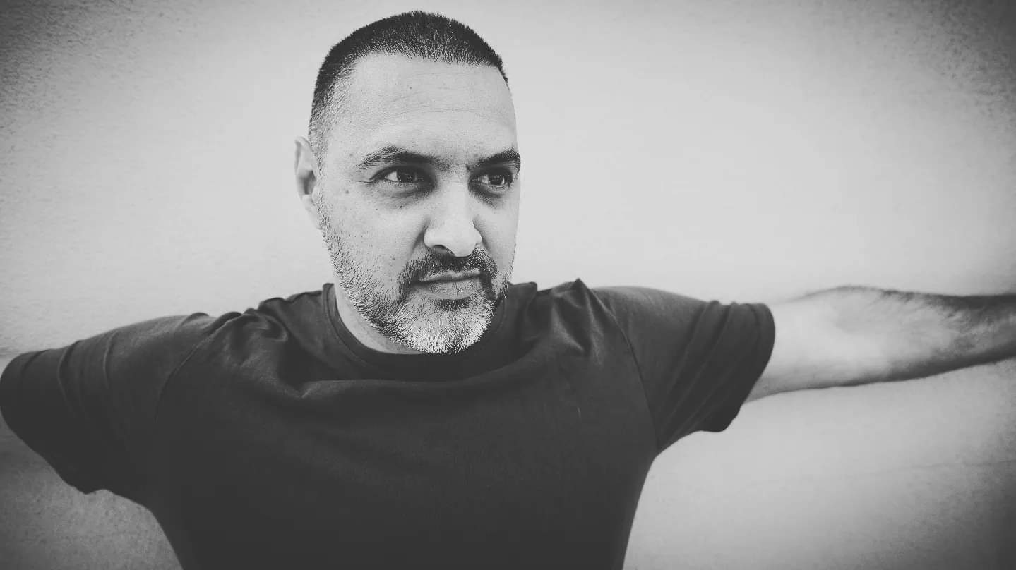 EDM/Review TRUTH LAMP – Intelligence - SONGSCOPE