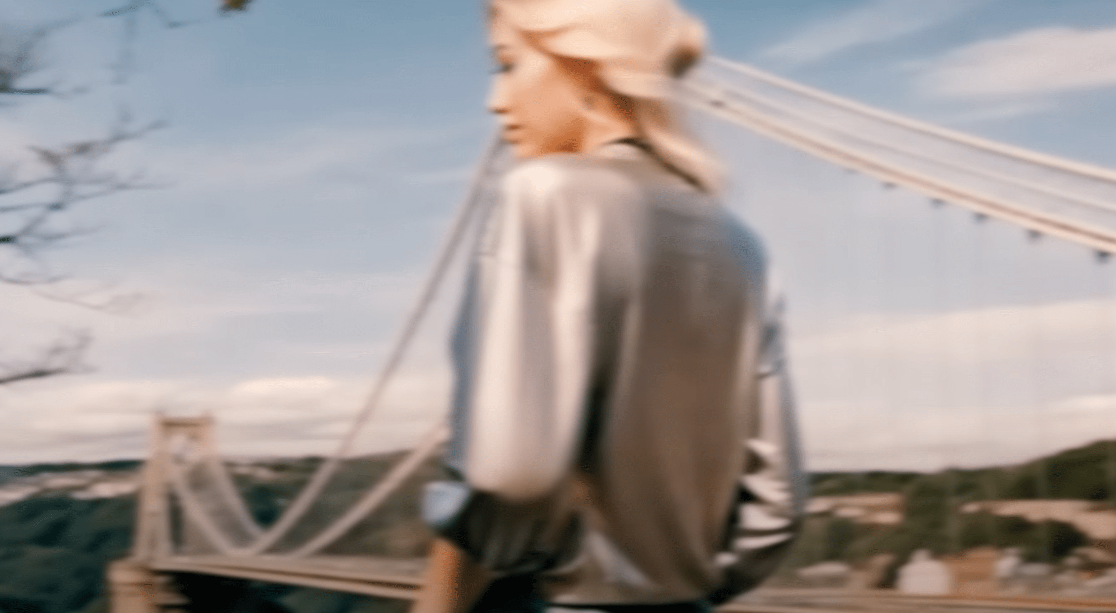 Electronic/Review AVOVA – Indigo - SONGSCOPE